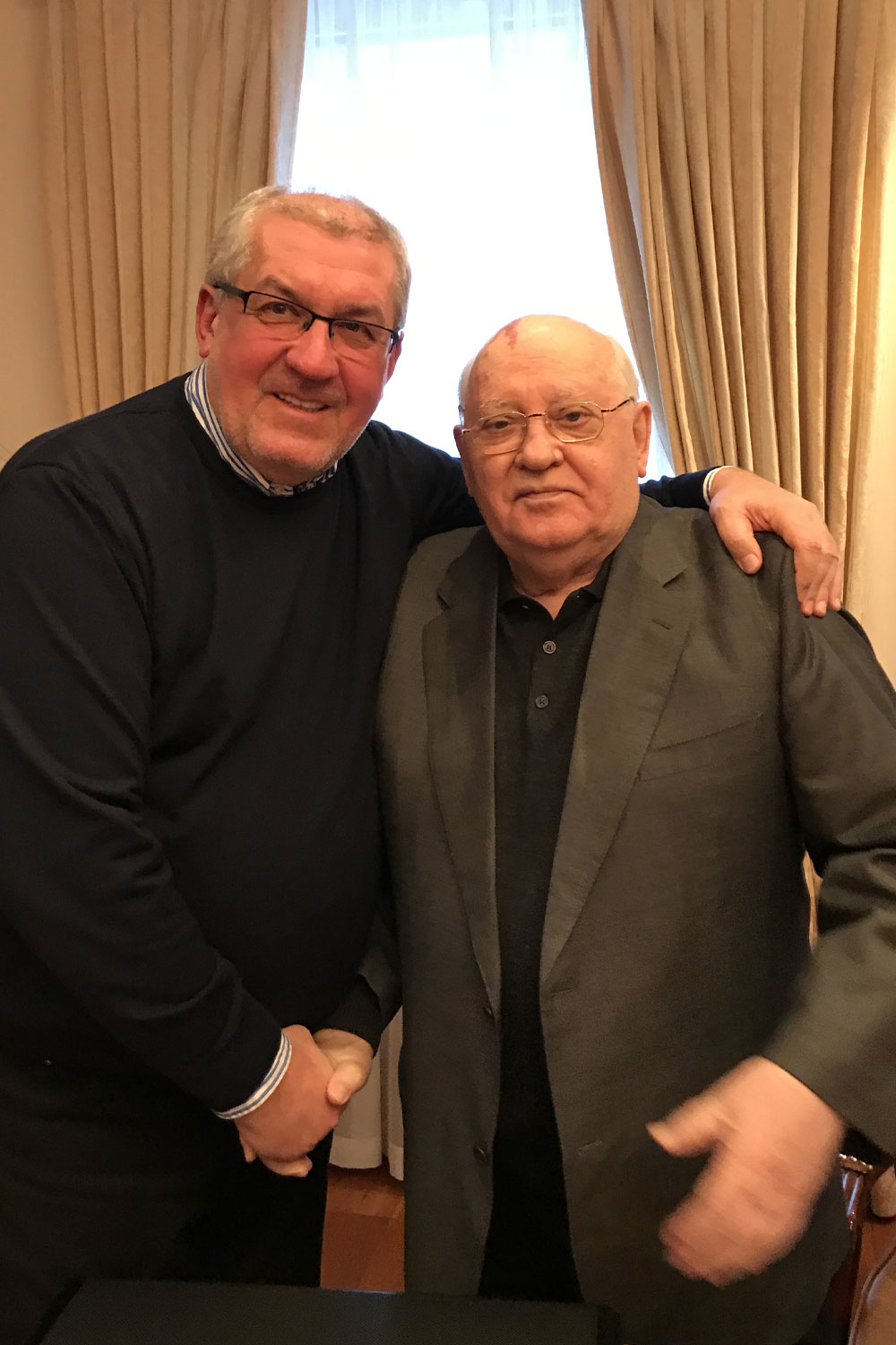 Gorbacsov a Dunakorzón a magyarországi atomrakétákról beszélgetett egy ...