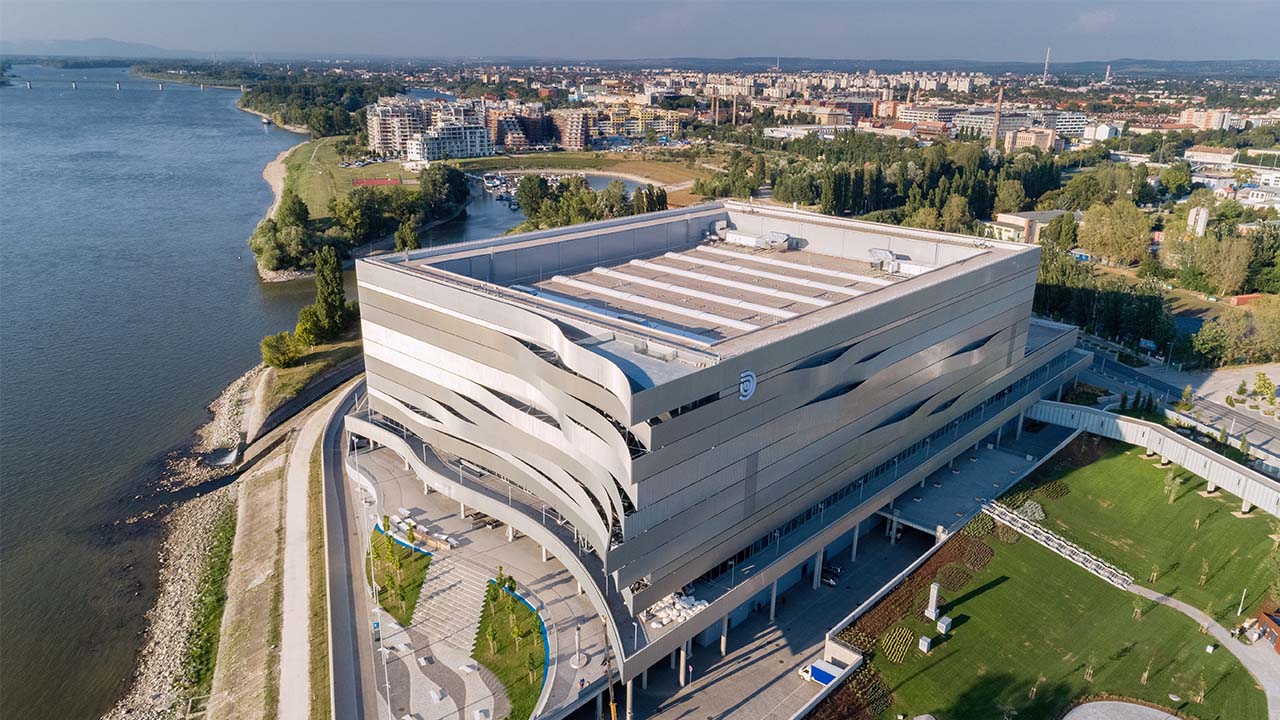 Fáznak az olimpikonok a Duna Arénában, az úszószövetség elnökének kell ...